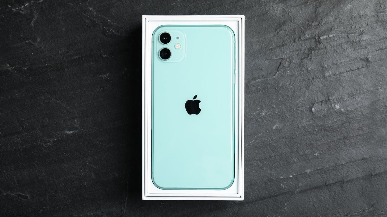 Want an older iPhone? Here's how much the iPhone 11, 12, 13, and 14 ...