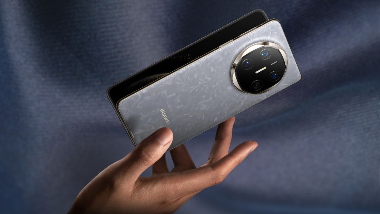 HUAWEI Mate X6: 7.93" foldable display, up to 16GB RAM, 1TB storage ...