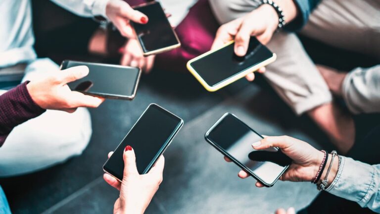 How to pick the perfect smartphone size for you | NoypiGeeks