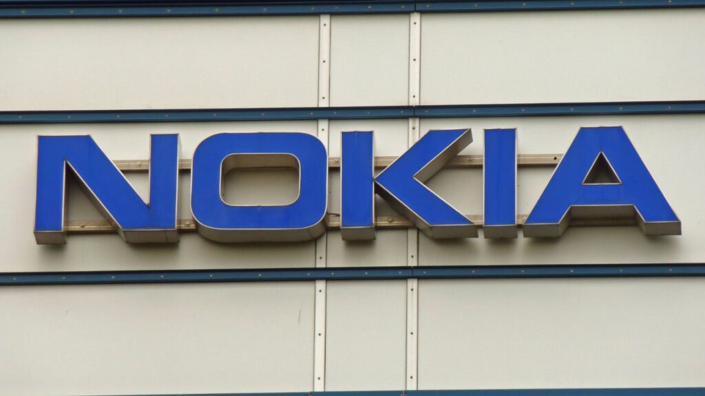 Nokia explores new smartphone licensing deal as HMD partnership expires ...