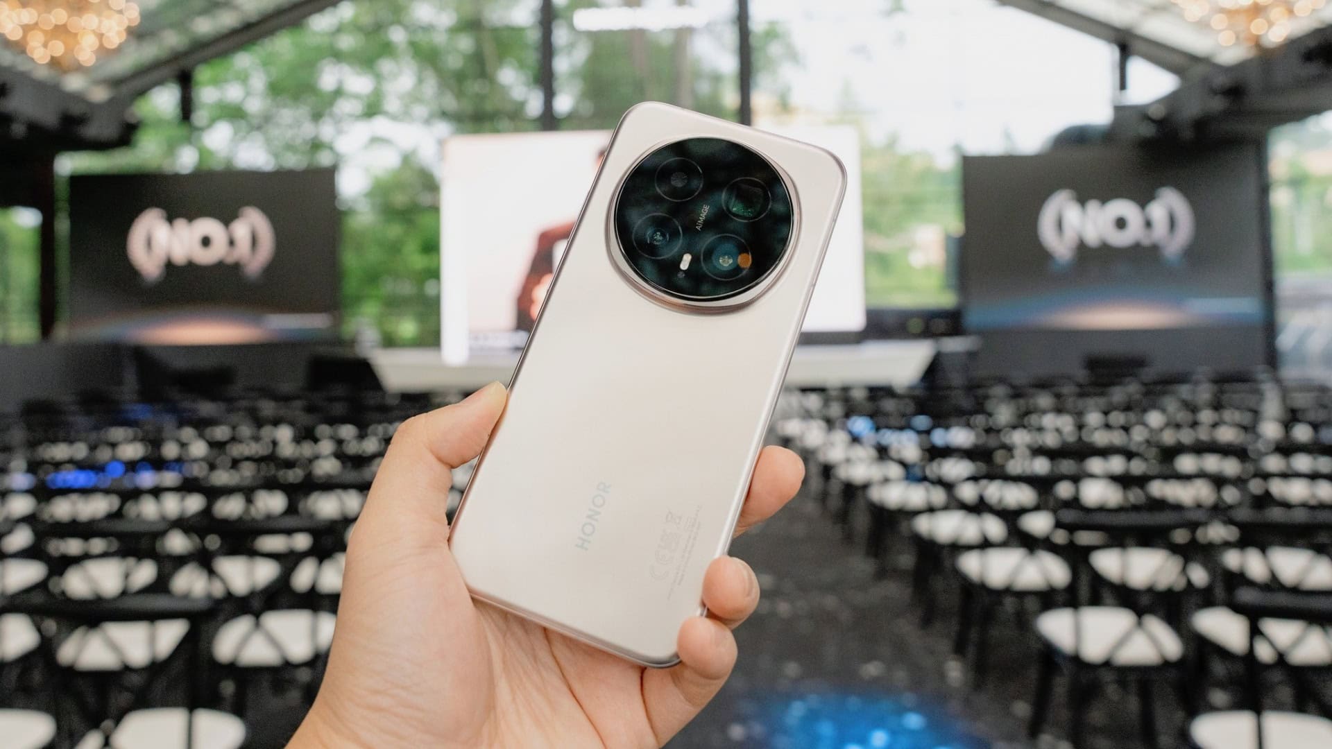 HONOR Magic8 Pro goes global | NoypiGeeks