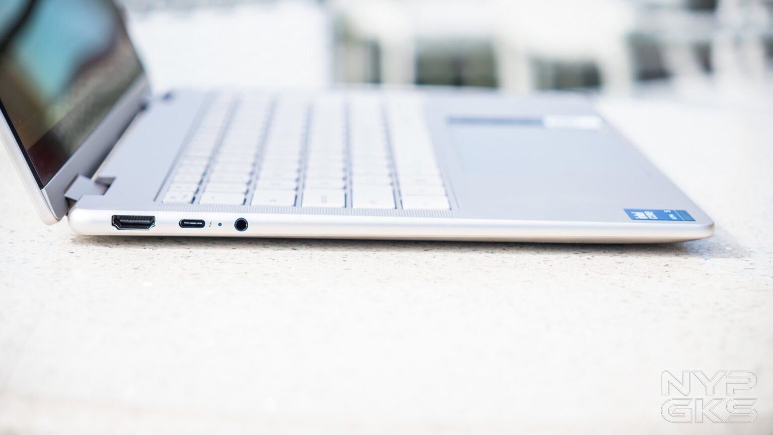 Lenovo Yoga 7i 2-in-1 Gen 10 Review | NoypiGeeks